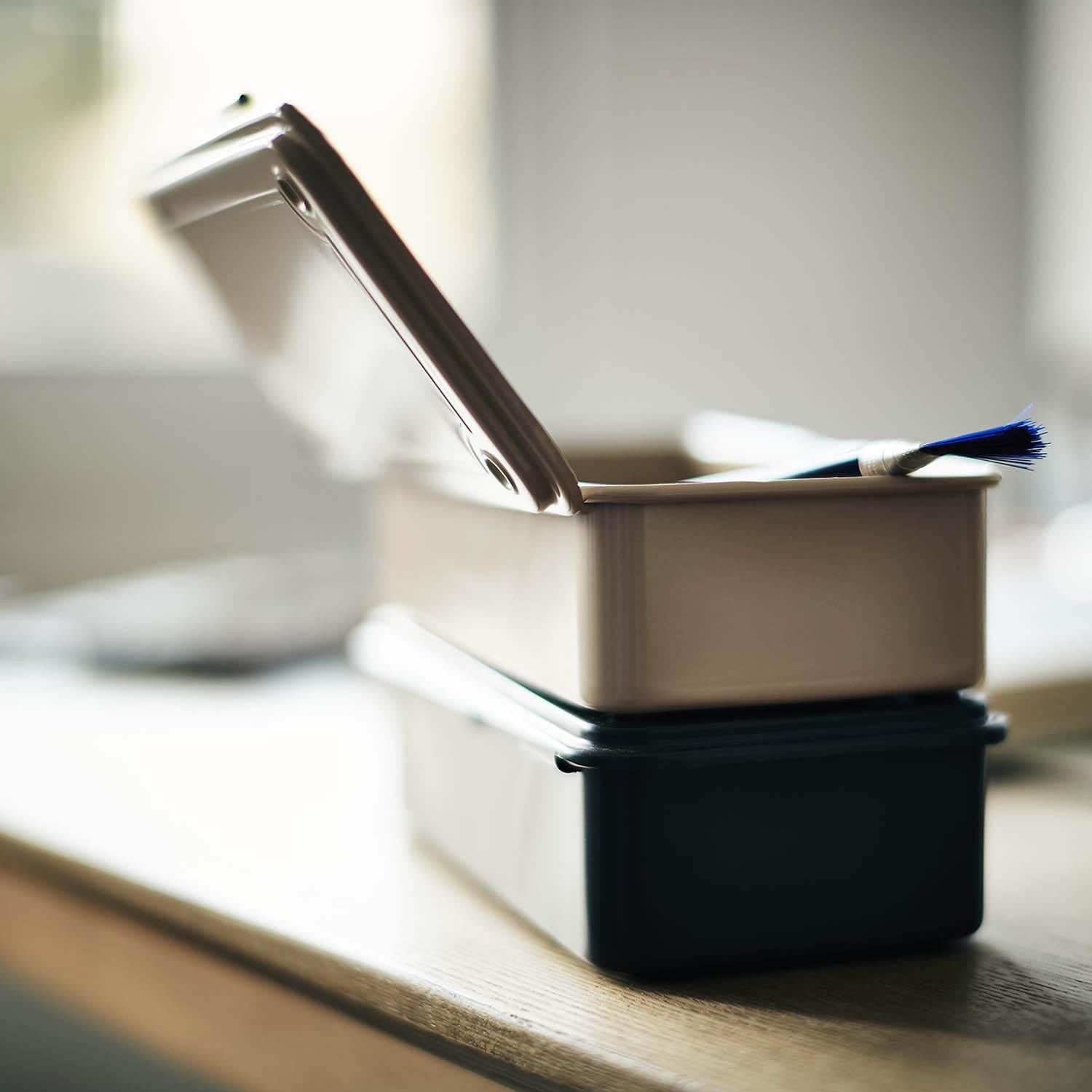 TOYO STEEL - T-190 Tool and Storage Box | WHITE – Likely.es